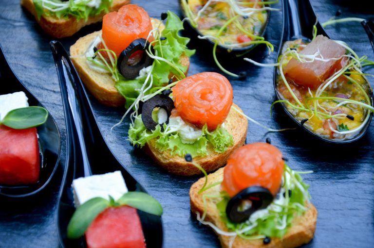 Addressing Food Quality Concerns with Your Caterer
